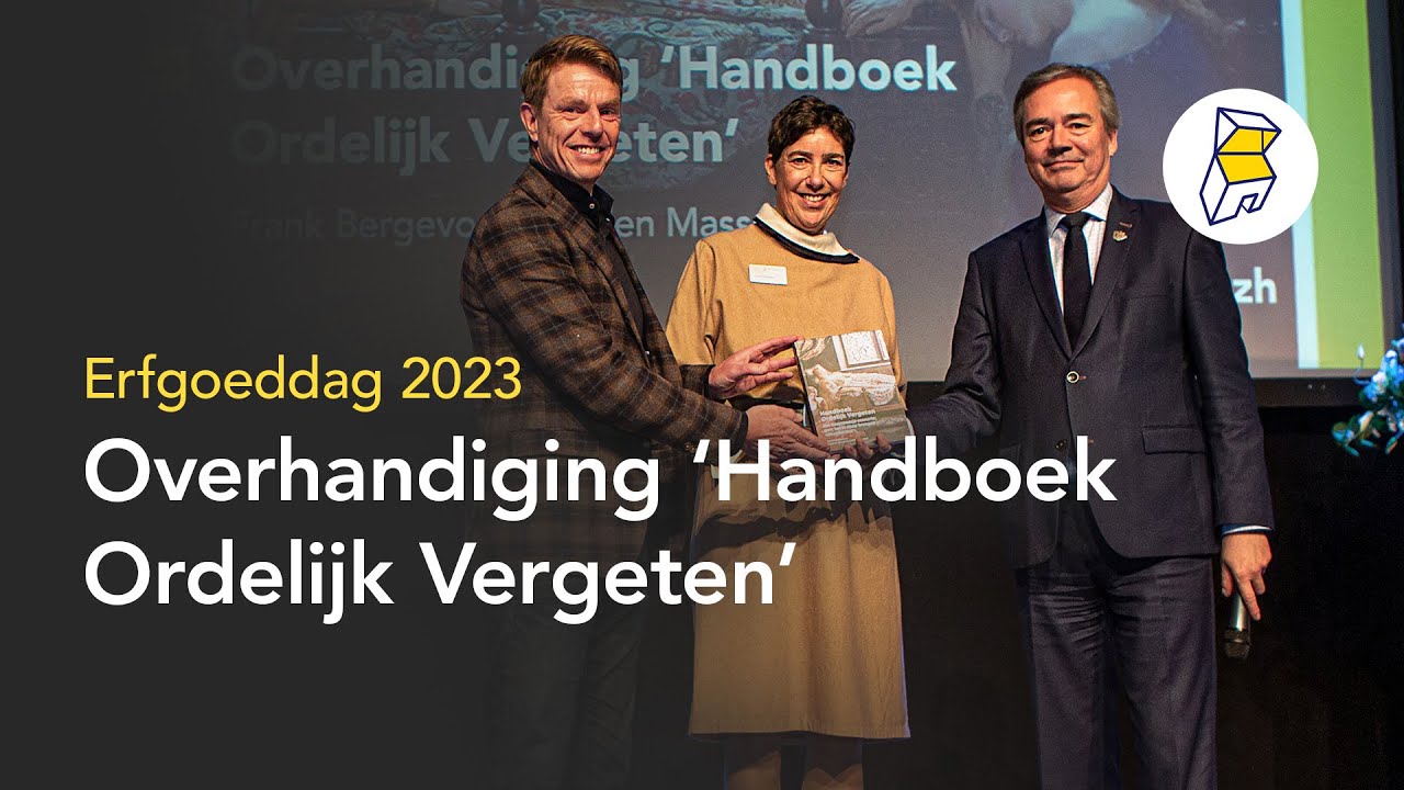 Eerste exemplaar Handboek Ordelijk Vergeten feestelijk overhandigd ...